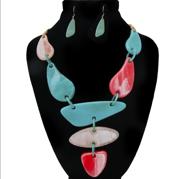 TBB Boutique | Jewelry | New Chic Geometric Necklace | Poshmark